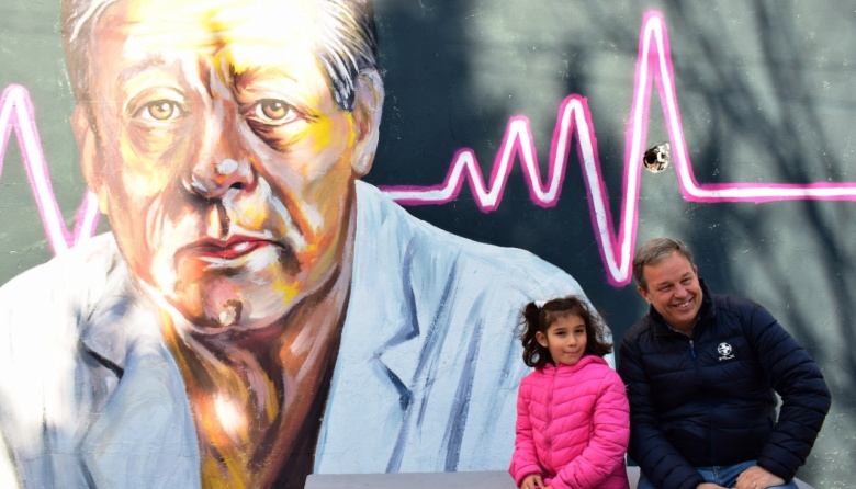 Inauguraron un mural en homenaje a René Favaloro en Brown - Política ...