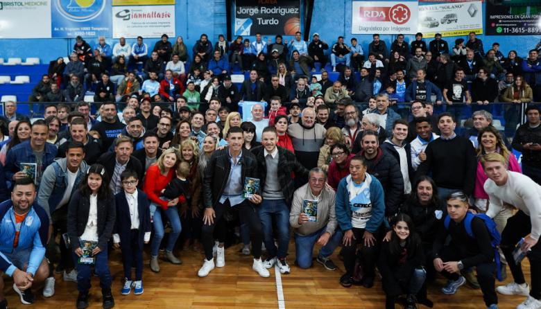 Federico Crivelli presentó su libro "Mentalidad Fría, Corazón Caliente ...