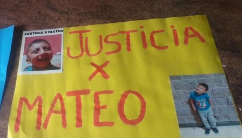 Homenaje a Mateo Delgado, el chico de cinco años fallecido tras ser ...