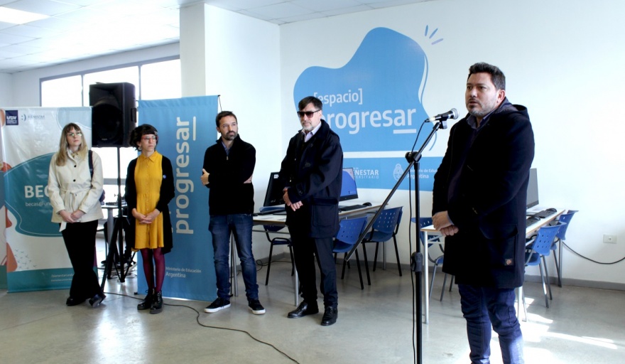 La UNDAV inaugur贸 el Espacio Progresar - Pol铆tica del Sur La UNDAV inaugur贸 el Espacio Progresar - Pol铆tica del Sur